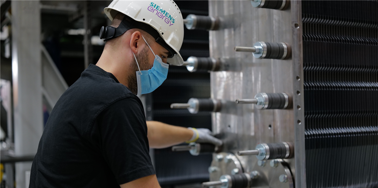 Siemens Energy, Air Liquide announce electrolyzer deal - Construction Briefing