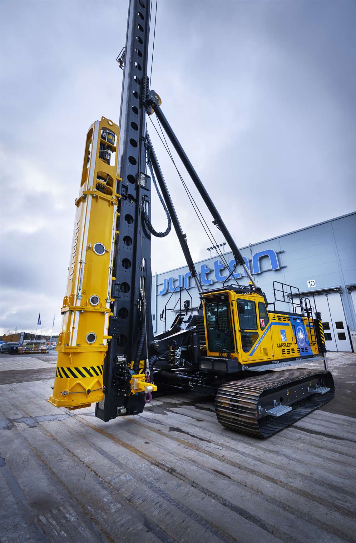 ‘World’s first’ electric piling rig hits the market - Construction Briefing