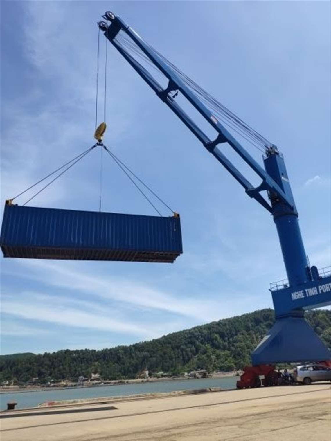 MacGregor’s new electric crane - Construction Briefing