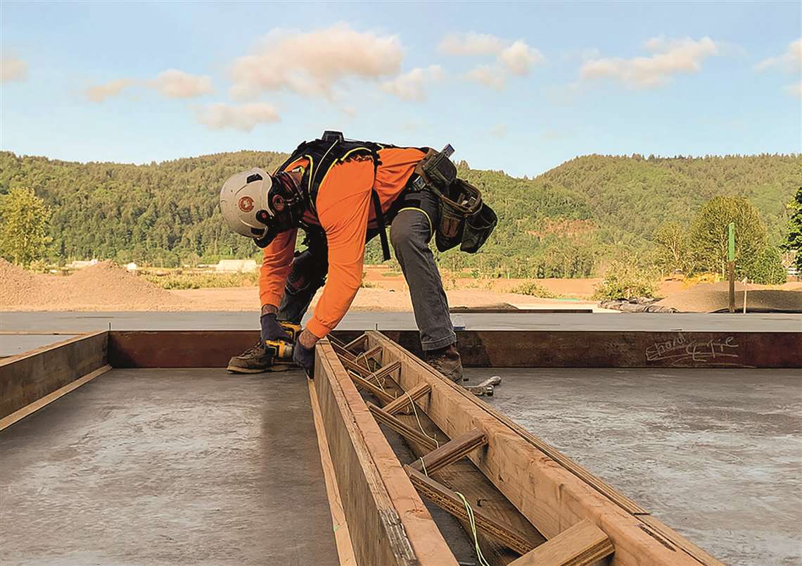 Wearing the future: the latest advances in wearable tech - Construction ...
