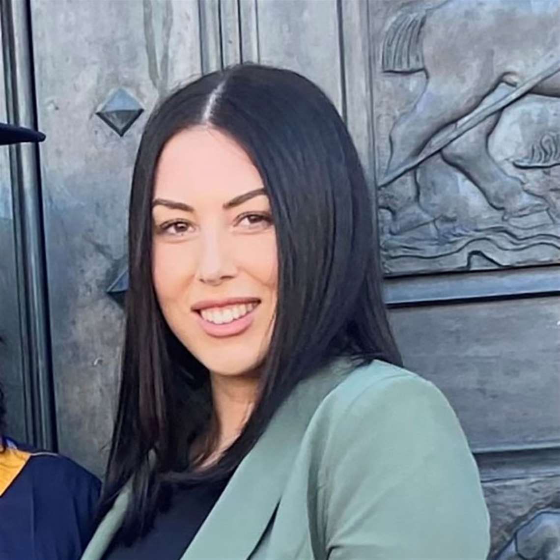 Volvo CE introduces innovative Lifting Mode for Demolition ...