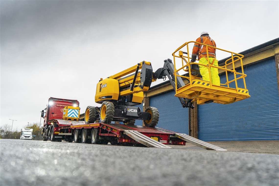 JCB launches booms and scissor lifts - Construction Briefing