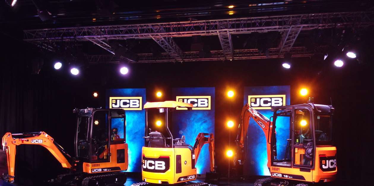 JCB unveils new excavators and site dumper - Construction Briefing