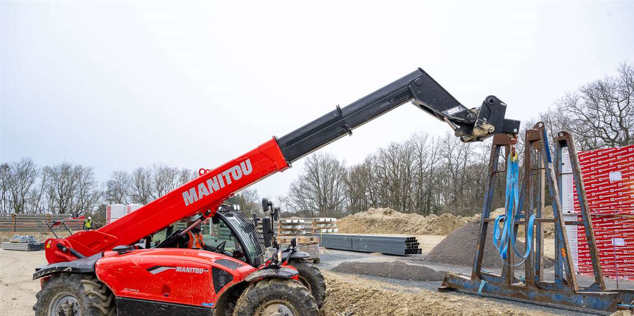 Manitou launches telehandler lines - Construction Briefing