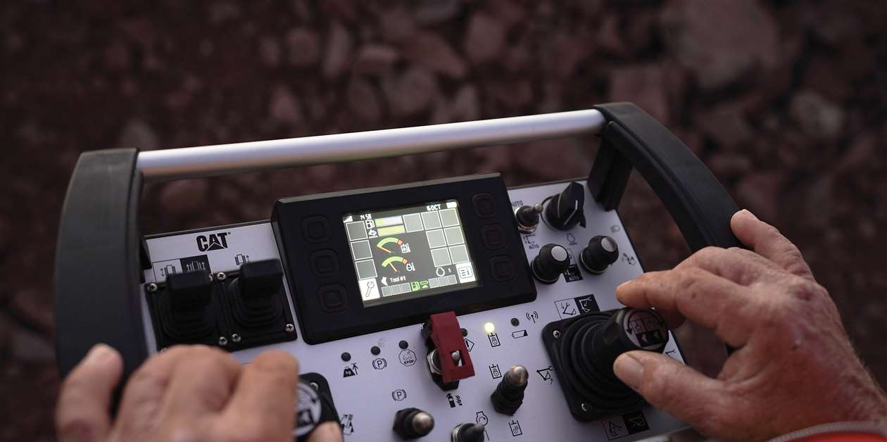 Cat launches remote control kit for large excavators - Construction ...