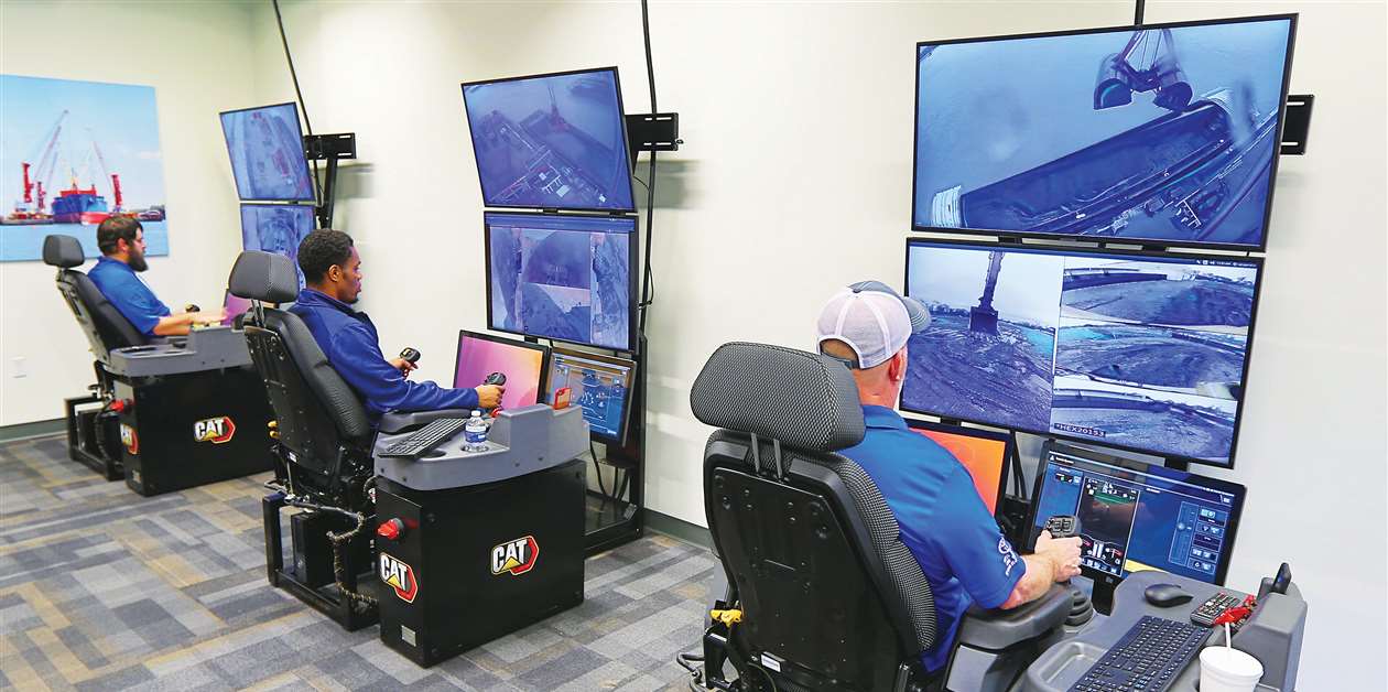 Cat launches remote control kit for large excavators - Construction ...