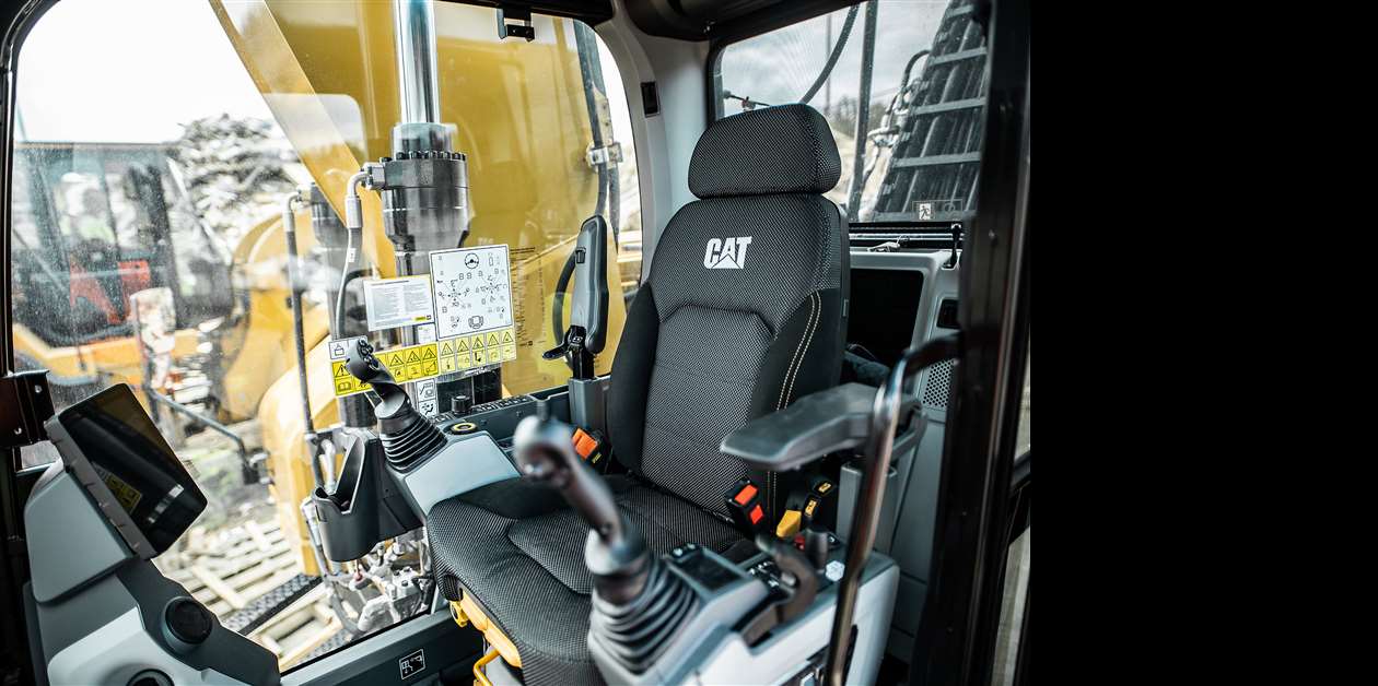 Cat launches new ‘high performance’ material handler - Construction ...