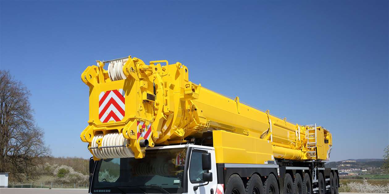 New Liebherr for Darcy Pacheco - Construction Briefing