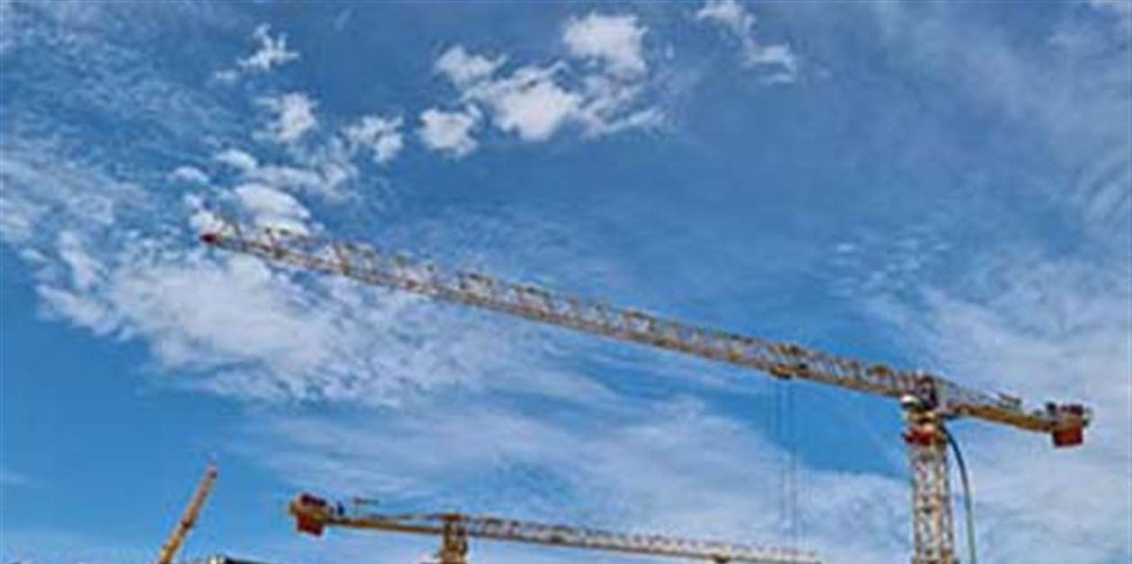 Multiple Potain towers working for Manta - Construction Briefing