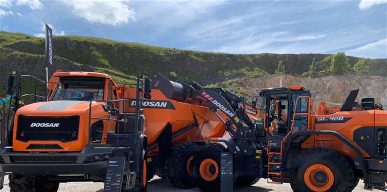 Doosan makes multiple equipment debuts - Construction Briefing