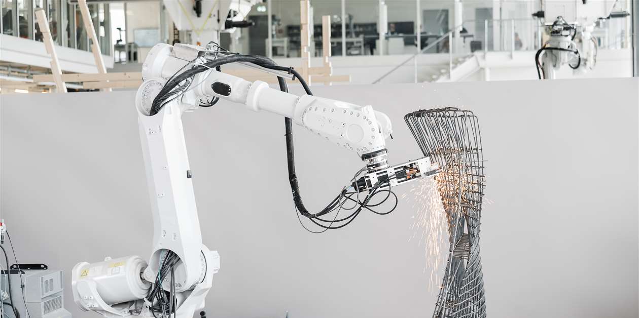 New robot tech for concrete structures without formwork - Construction ...