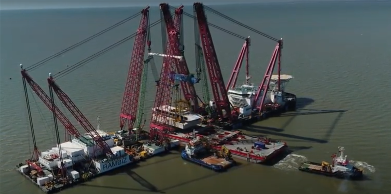Video: Power station intake head lowered into Bristol Channel ...
