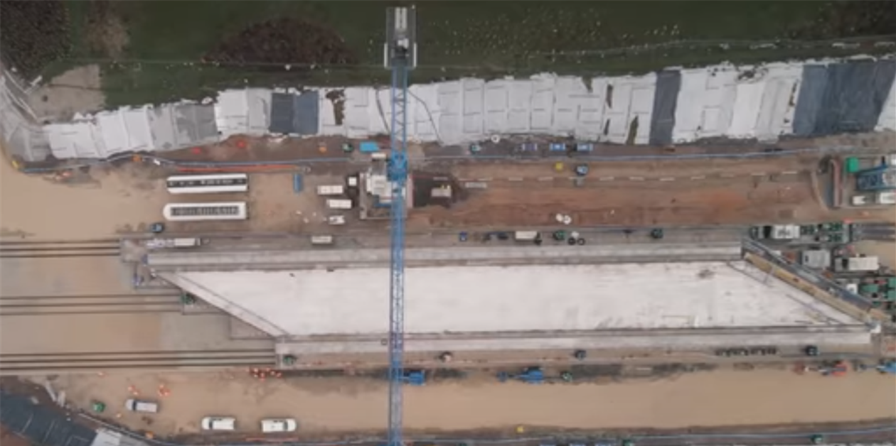Video: HS2 completes ‘world’s longest box bridge slide’ - Construction ...
