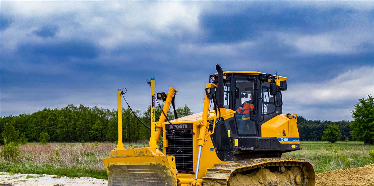 Dressta’s new Cummins-powered dozer models - Construction Briefing