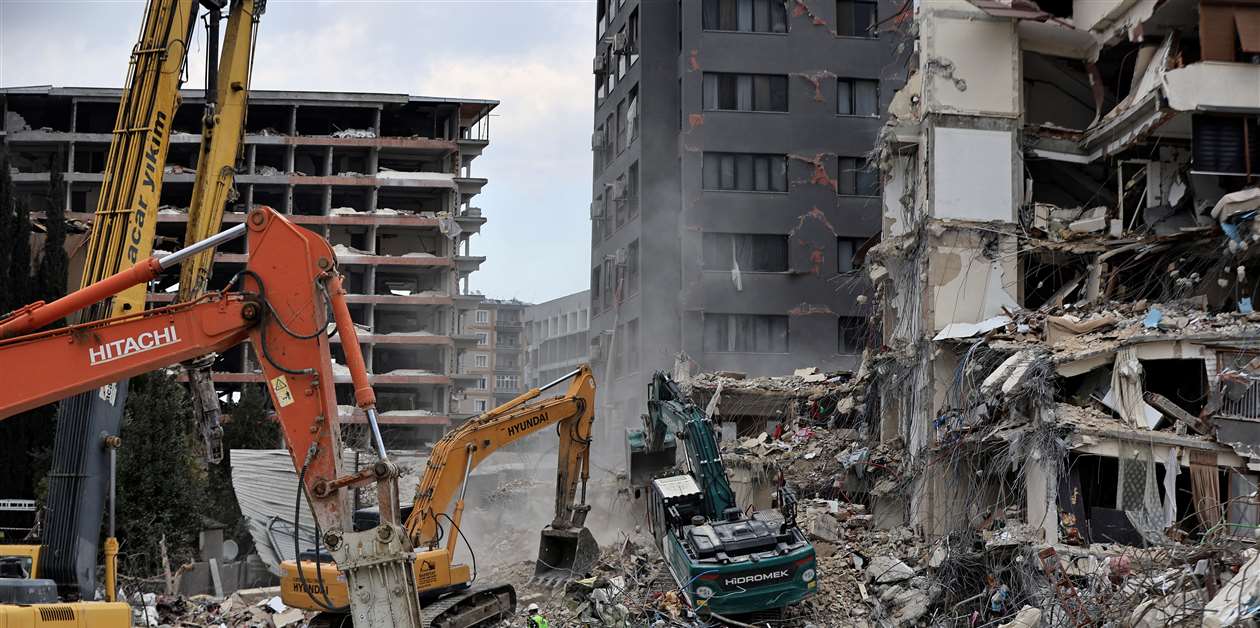 Turkey earthquake: Investigation into contractors expands after ...