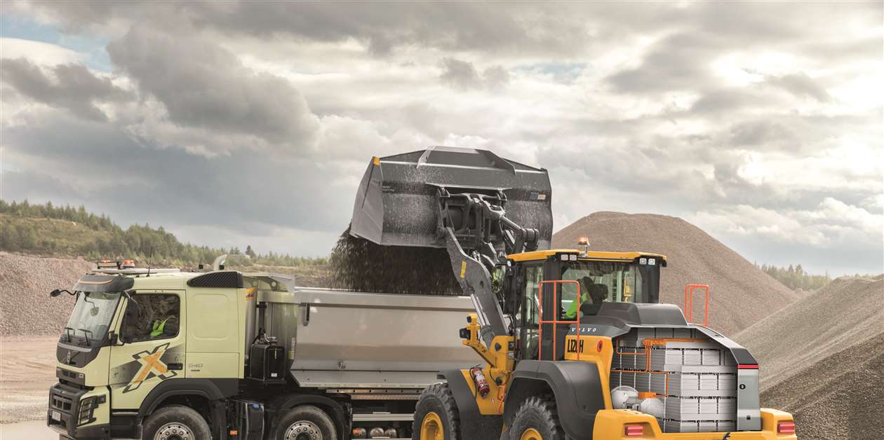 Heavy wheeled loaders: The workhorse of the construction site ...
