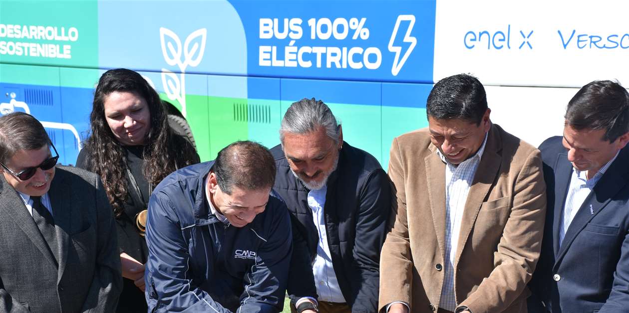 CMP presenta primera flota de buses 100% eléctrica para la minería e ...