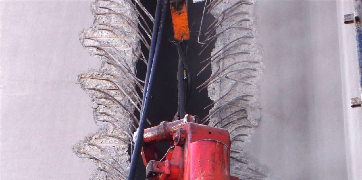 When to use a high reach demolition excavator - Construction Briefing