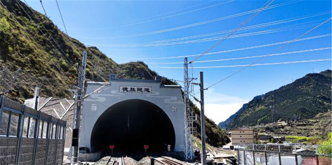 China’s longest single-bore, double-track railway tunnel completed ...