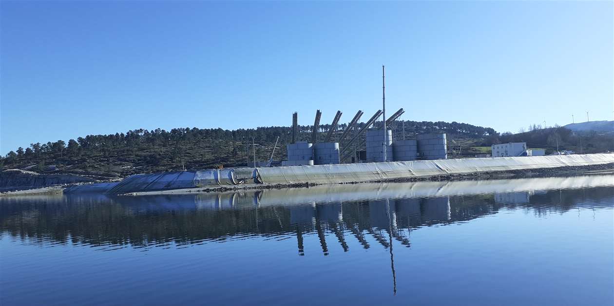 How DST and Tagregados demolished the Gouvães Quarry - Construction ...