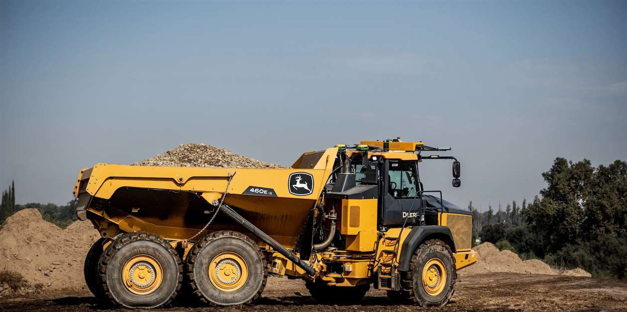 John Deere unveils autonomous machines at CES - Construction Briefing