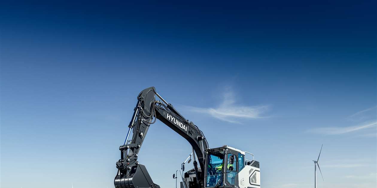 Hyundai targets compact machines and hydrogen to take on rivals ...