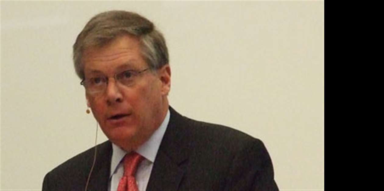 Oberhelman to succeed Owens at Caterpillar - Construction Briefing