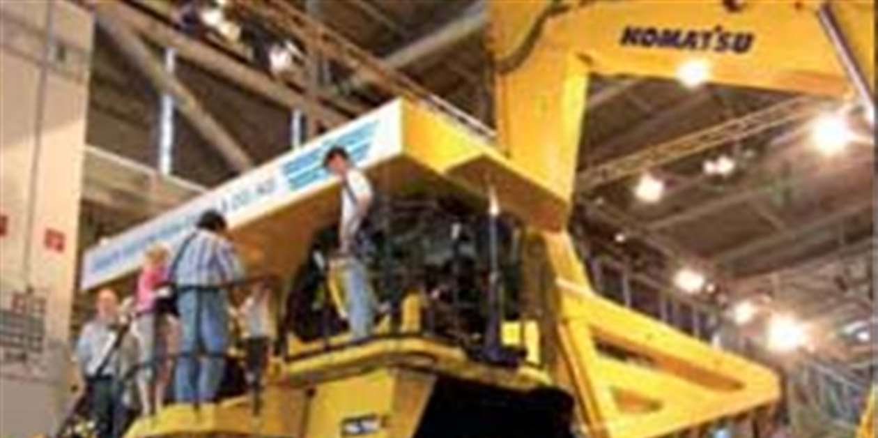 Komatsu 785-7 - Construction Briefing