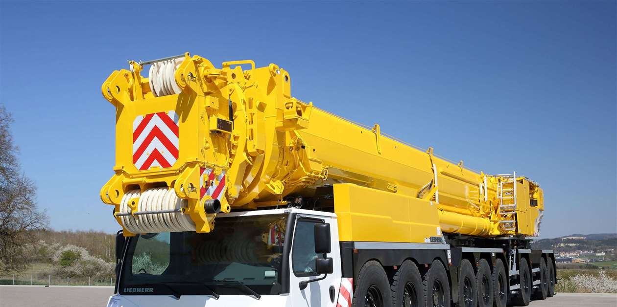 New Liebherr for Darcy Pacheco - Construction Briefing