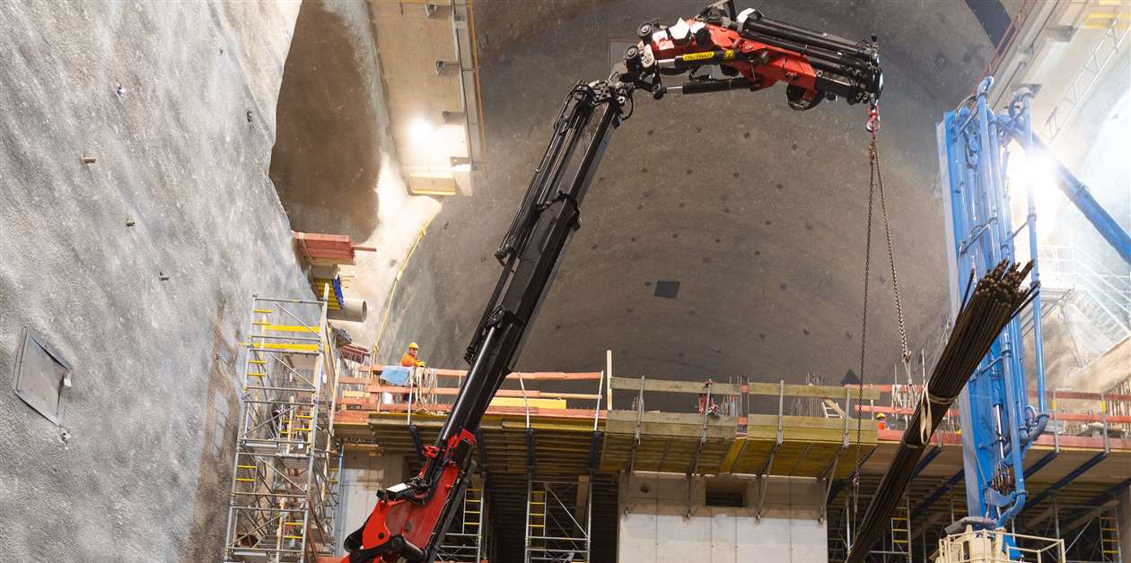 Palfinger crawler crane chosen for power plant lift - Construction Briefing