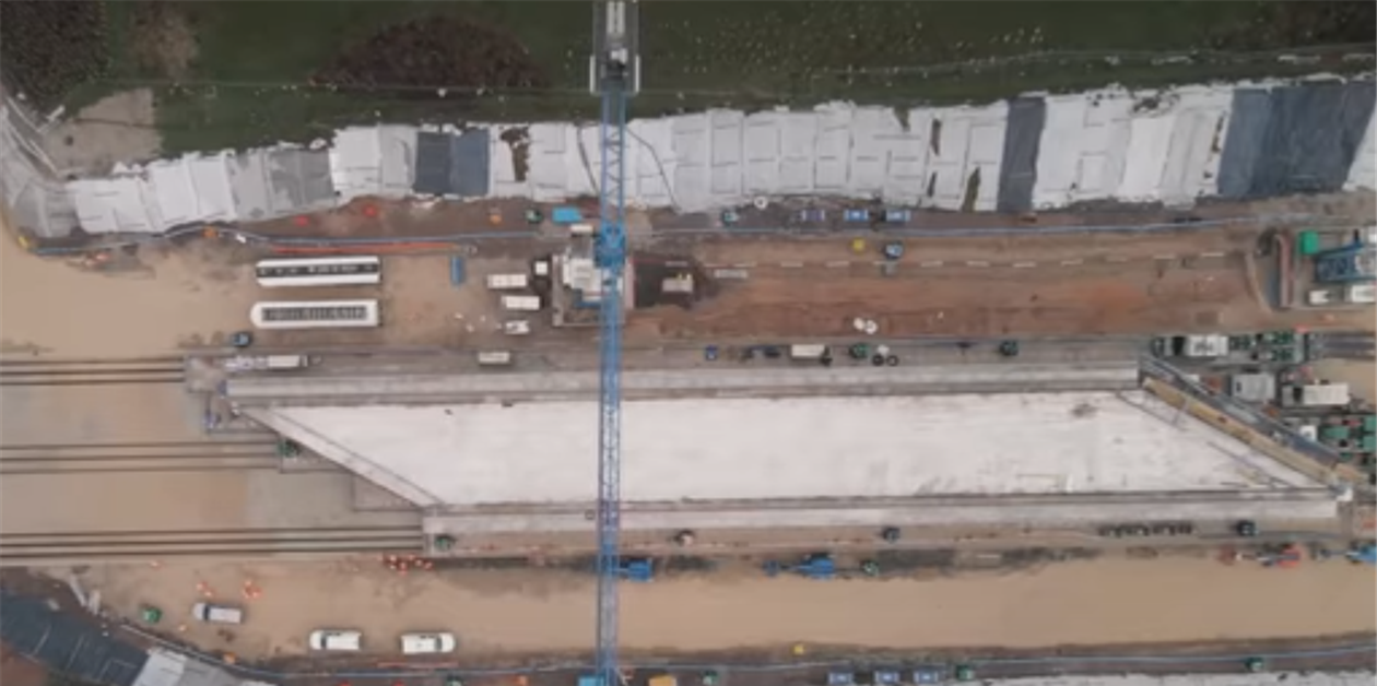 Video: HS2 completes ‘world’s longest box bridge slide’ - Construction ...