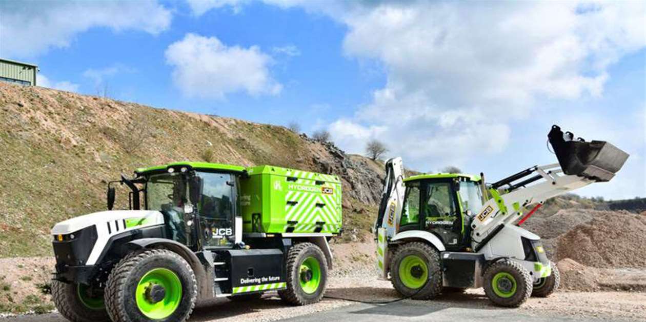 JCB’s ‘world first’ hydrogen combustion engine approved for commercial ...