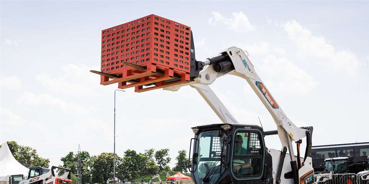 Bobcat reveals three new loader ‘concepts’ at Demo Days - Construction ...