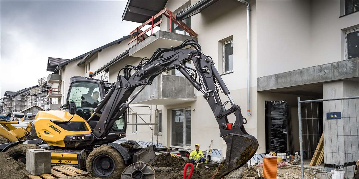 Mecalac puts on a show - Construction Briefing