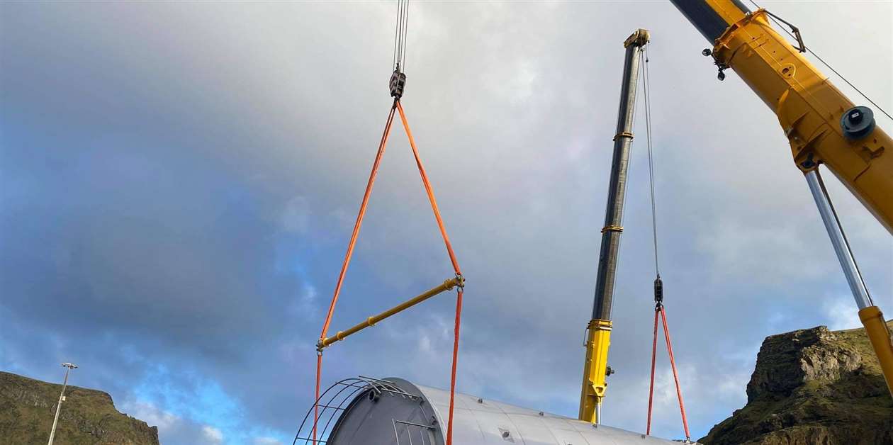 Modulift and Grove lift storage tanks - Construction Briefing