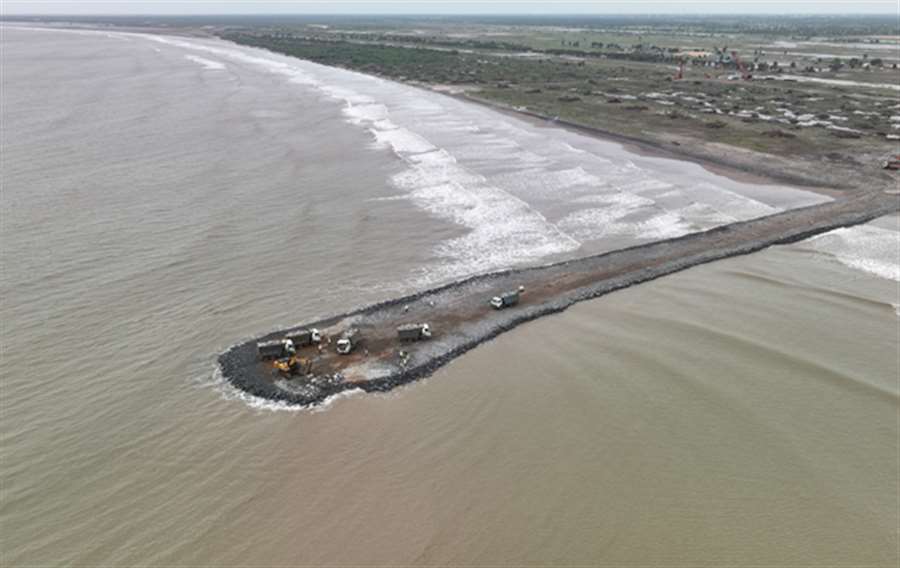 9 of the world’s biggest seaport projects under construction ...