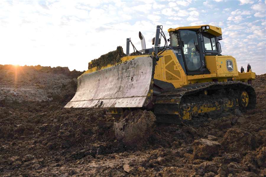 John Deere’s 850 X-Tier dozer rethinks drivetrain with electric drive ...