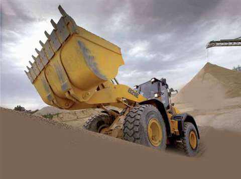 Peak demand: the latest wheeled loaders for the European market ...